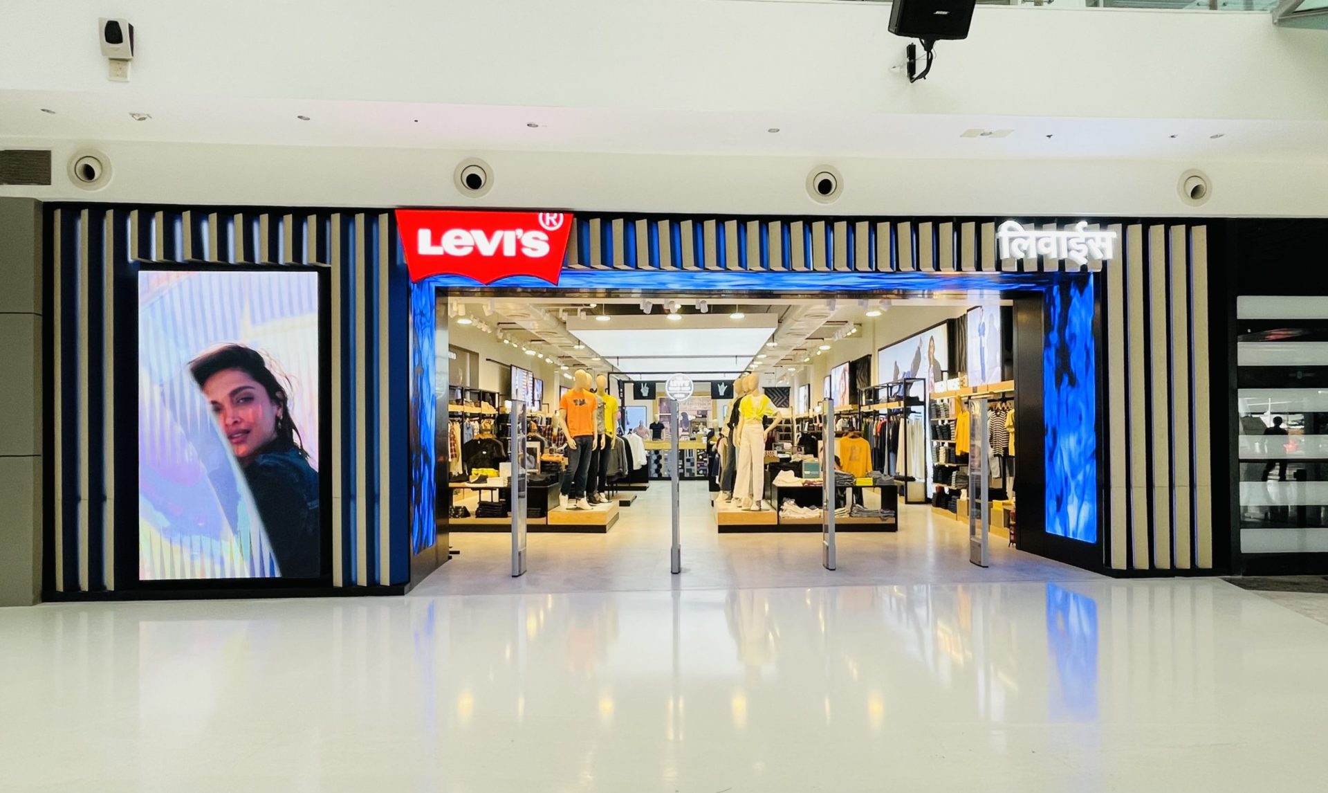 Levi’s opens largest store in a mall in India - Images Business of Fashion